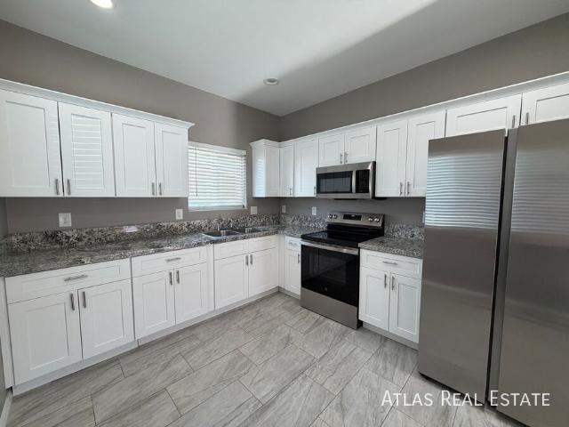 2 BR, 1 BA Apartment 61 W Lester Street, Tucson, AZ 85705