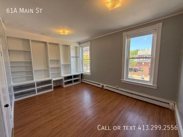 2 BR, 1 BA Apartment 61A Main St, Amherst, MA 01002