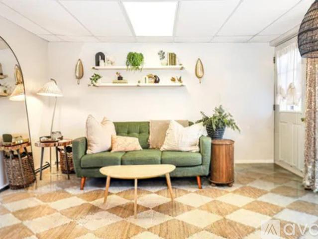 2 BR, 1 BA Apartment 620 Crescent Avenue, Unit 1, Rumford, ME 04276