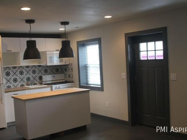 2 BR, 1 BA Apartment 6215B W 53rd Ave, Arvada, CO 80002
