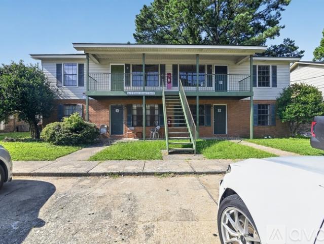 2 BR, 1 BA Apartment 621 E 33rd St, Unit D, Tuscaloosa, AL 35405