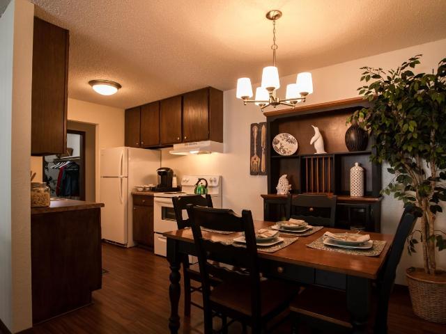 2 BR, 1 BA Apartment 6232 65th Ave N Unit 6020 145, Minneapolis, MN 55429