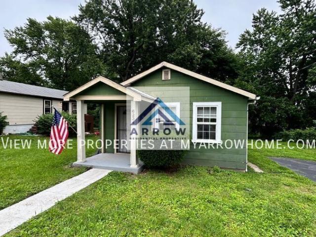 2 BR, 1 BA Apartment 6234 Hancock Ave, Saint Louis, MO 63134
