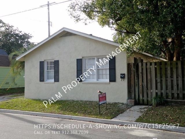 2 BR, 1 BA Apartment 627 1/2 E 54th Street, Savannah, GA 31405