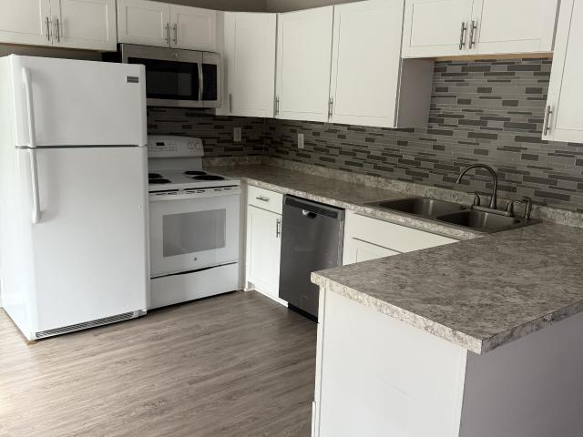 2 BR, 1 BA Apartment 629 8th Ave, North Pole, AK 99705
