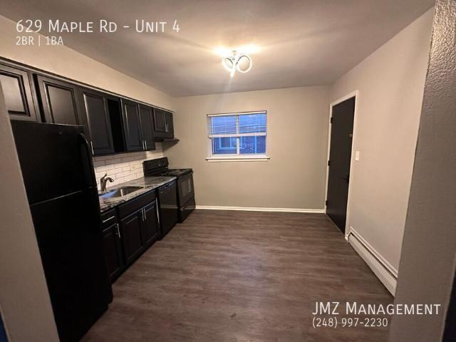 2 BR, 1 BA Apartment 629 Maple Rd, Clawson, MI 48017