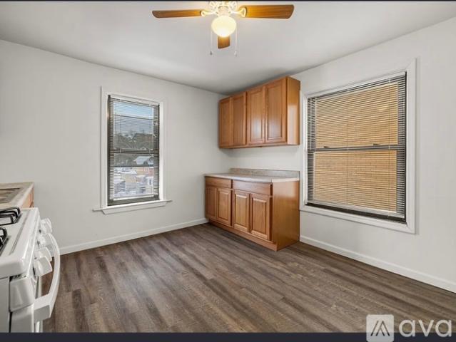 2 BR, 1 BA Apartment 62 Maytide Street, Unit Unit 2, Pittsburgh, PA 15227