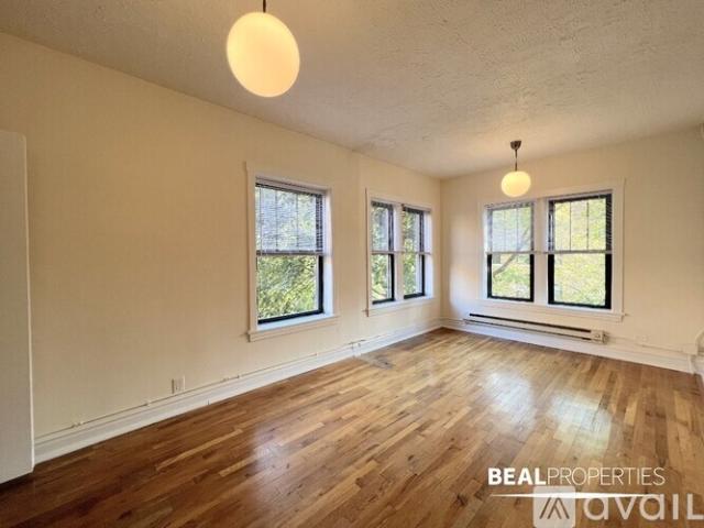 2 BR, 1 BA Apartment 630 W Cornelia Ave, Unit 630.5 S2, Chicago, IL 60657