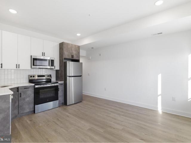2 BR, 1 BA Apartment 630 Cumberland St, Philadelphia, PA 19133