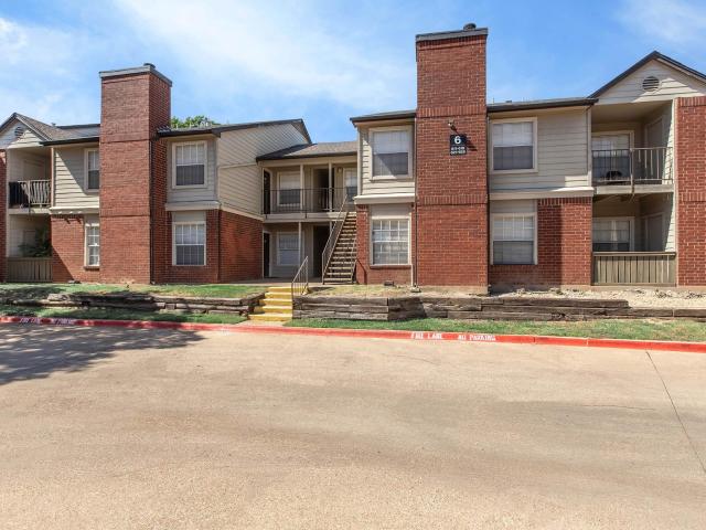2 BR, 1 BA Apartment 6363 W Camp Wisdom Rd Unit 12 1221, Dallas, TX 75236