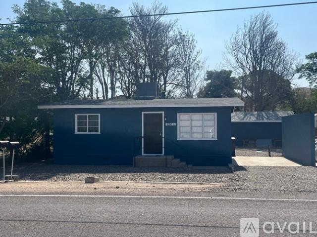 2 BR, 1 BA Apartment 6393 South Russell Road, Globe, AZ 85501