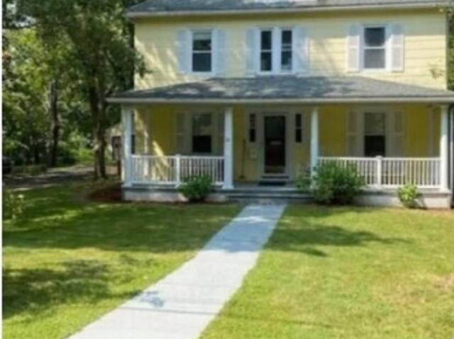 2 BR, 1 BA Apartment 6 Mc Cabe St 1st Floor, Manchester, CT 06042