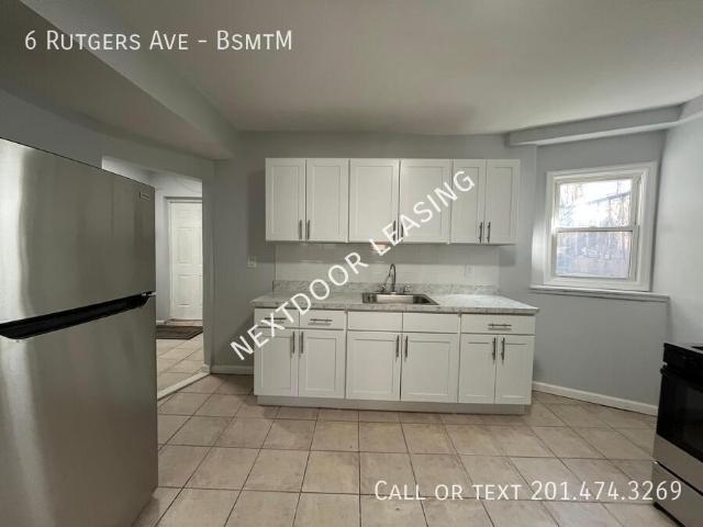 2 BR, 1 BA Apartment 6 Rutgers Ave, Jersey City, NJ 07305