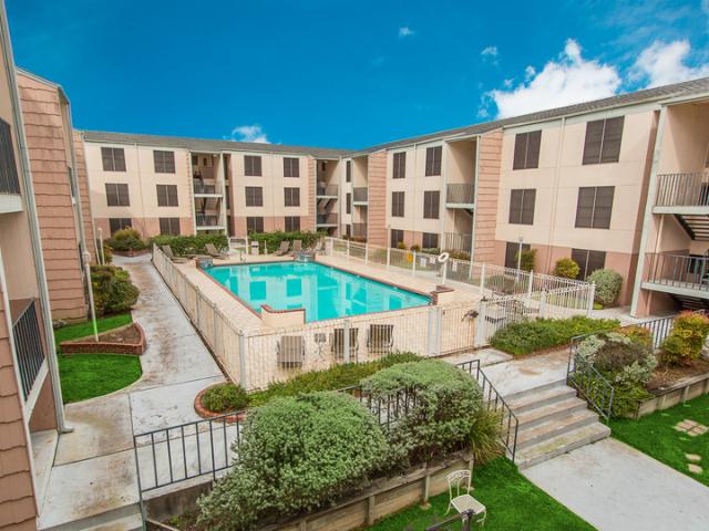 2 BR, 1 BA Apartment 7407 N Lamar Blvd, Austin, TX 78752