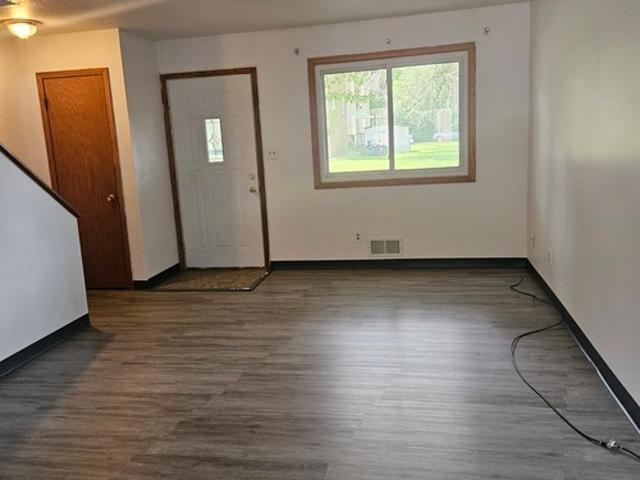 2 BR, 1 BA Apartment 741 3rd Ave E, Unit 741, Shakopee, MN 55379
