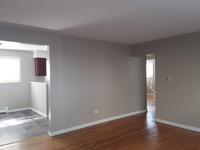 2 BR, 1 BA Apartment 741 Mulford, Evanston, IL 60202