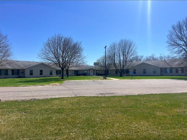 2 BR, 1 BA Apartment 745 Streeter Drive, North Sioux City, SD 57049