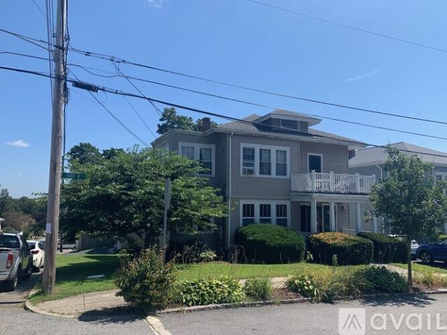 2 BR, 1 BA Apartment 74 Marbury Ave, Unit 76 Marbury Ave Pawtucket, RI 02860