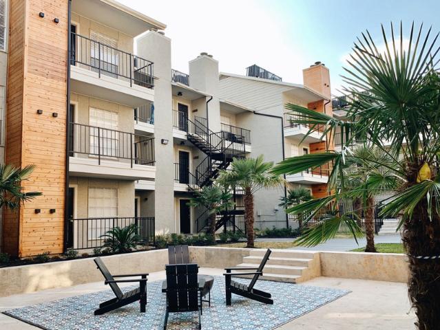 2 BR, 1 BA Apartment 7516 B E Grand Ave, Dallas, TX 75214
