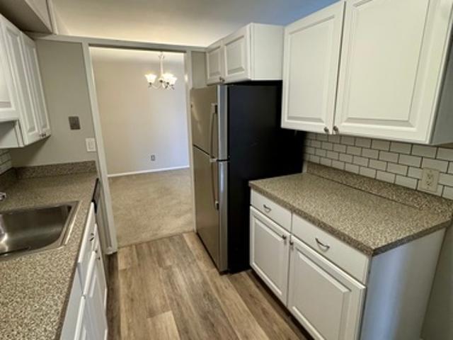 2 BR, 1 BA Apartment 7531 Spring Lake Drive, Unit B2, Bethesda, MD 20817