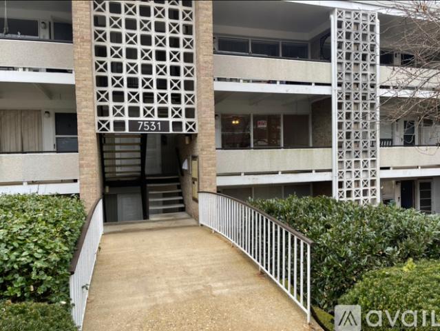 2 BR, 1 BA Apartment 7531 Spring Lake Drive, Unit C2, Bethesda, MD 20817