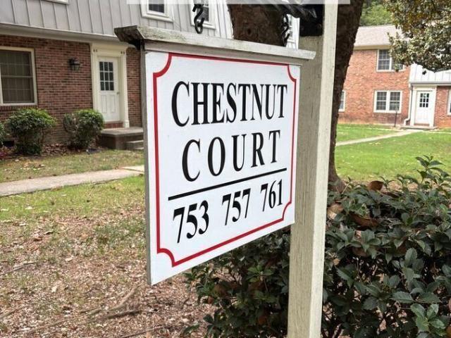 2 BR, 1 BA Apartment 757 Chestnut Street, Greensboro, NC 27405