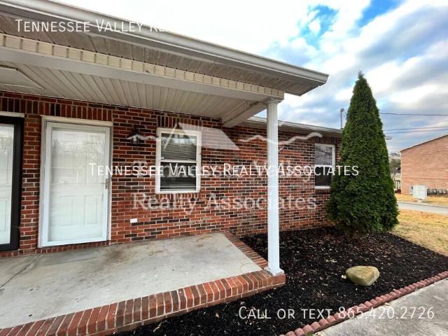 2 BR, 1 BA Apartment 755 Kirk Avenue, Lenoir City, TN 37771