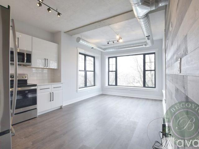 2 BR, 1 BA Apartment 7645 N Sheridan Rd, Unit 201, Chicago, IL 60626