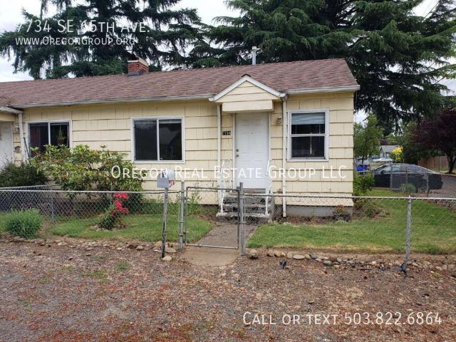 2 BR, 1 BA Apartment 7734 SE 65th Ave Portland, OR 97206