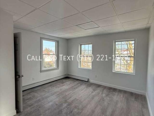 2 BR, 1 BA Apartment 78 Briggs Ave, Yonkers, NY 10701