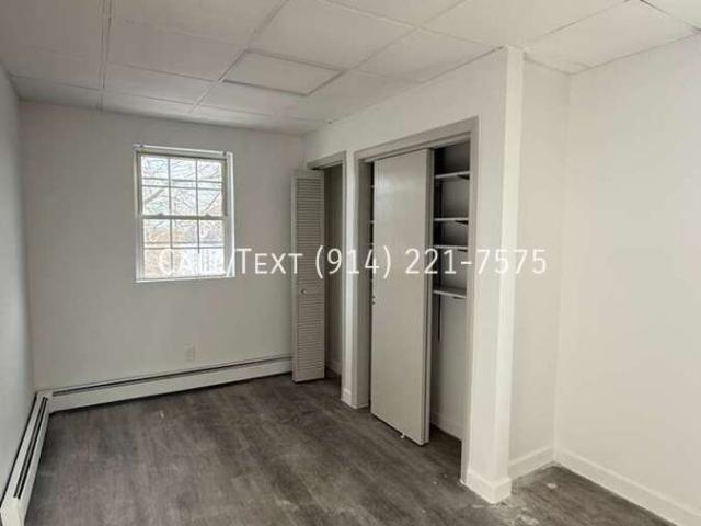 2 BR, 1 BA Apartment 78 Briggs Ave, Yonkers, NY 10701