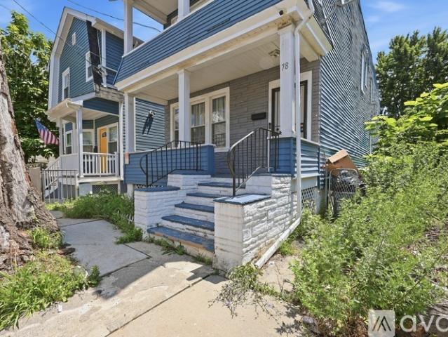 2 BR, 1 BA Apartment 78 Willoughby St, Unit 2, Newark, NJ 07112