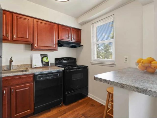 2 BR, 1 BA Apartment 7914 Knollwood Road Unit 306G C, Towson, MD 21286