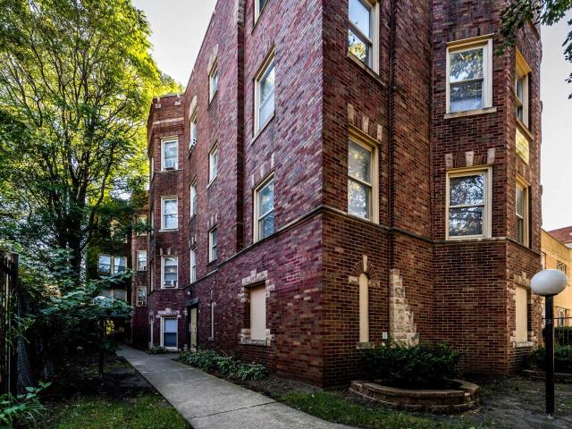 2 BR, 1 BA Apartment 7939 South Dobson Avenue Unit 7939 2B, Chicago, IL 60619