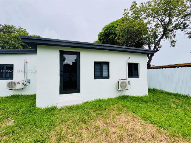 2 BR, 1 BA Apartment 7943 Northwest 6th Avenue, Miami, FL 33150
