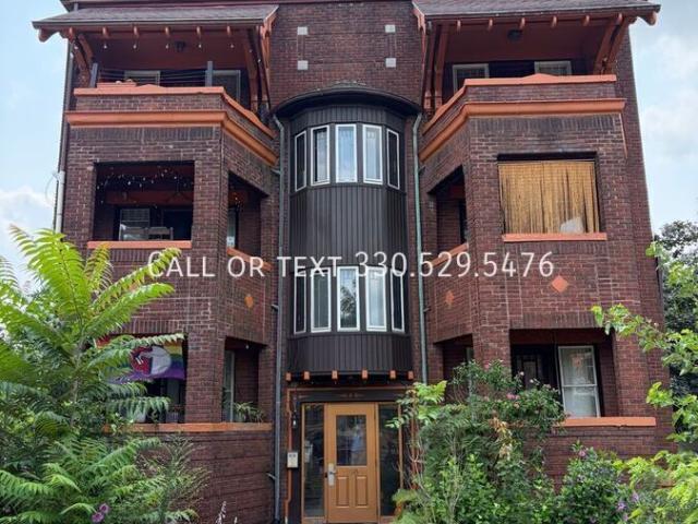 2 BR, 1 BA Apartment 798 W Market St, Akron, OH 44303
