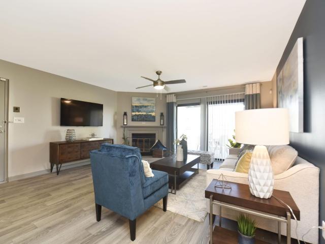 2 BR, 1 BA Apartment 79 Highwood Place Unit 21, Louisville, KY 40206