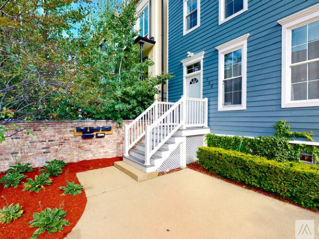 2 BR, 1 BA Apartment 700 W Schubert Ave, Unit 1R, Chicago, IL 60614