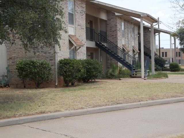 2 BR, 1 BA Apartment 701 Stadium Drive, Glen Rose, TX 76043
