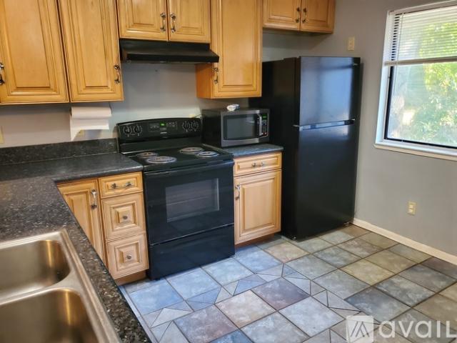 2 BR, 1 BA Apartment 7031 Mills Lane A, Vacaville, CA 95688