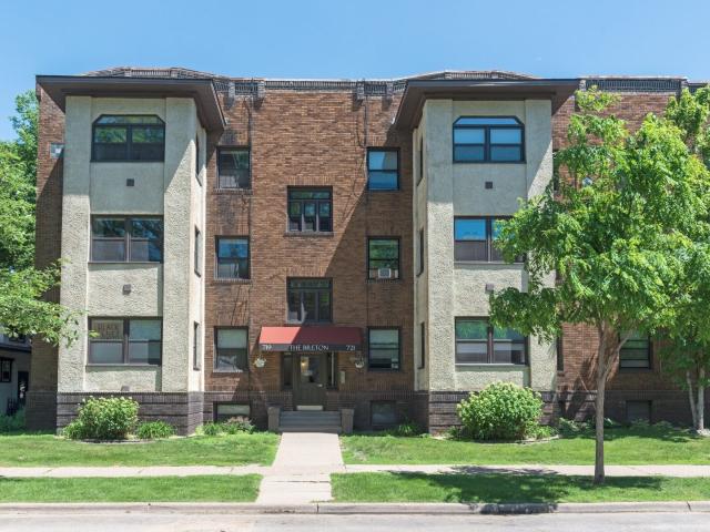 2 BR, 1 BA Apartment 707 8th St SE Unit E, Minneapolis, MN 55414