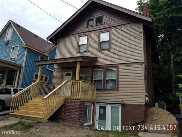 2 BR, 1 BA Apartment 707 S Division St Apt 1, Ann Arbor, MI 48104