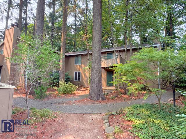 2 BR, 1 BA Apartment 7077 SW Mountauk Circle, Lake Oswego, OR 97035