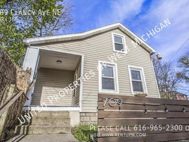 2 BR, 1 BA Apartment 709 Clancy Ave NE, Grand Rapids, MI 49503
