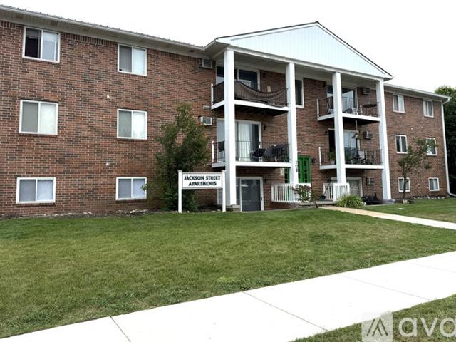 2 BR, 1 BA Apartment 709 Jackson St, Unit 4, Petoskey, MI 49770