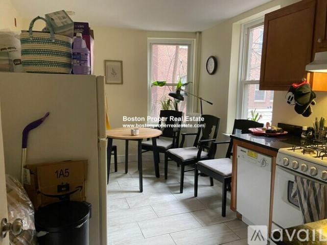 2 BR, 1 BA Apartment 70 Joy St, Unit 16J, Boston, MA 02114