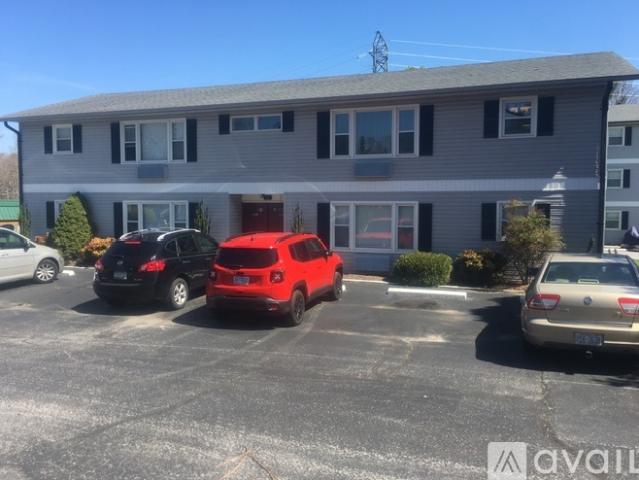 2 BR, 1 BA Apartment 70 Princetonia Drive, Unit 2, East Flat Rock, NC 28726