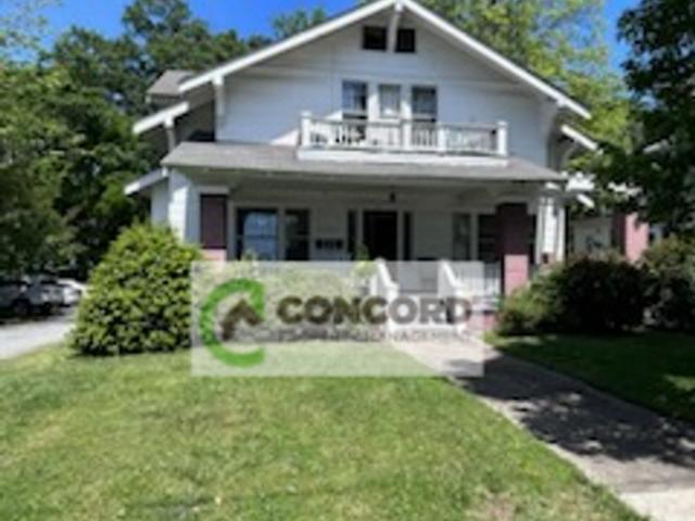 2 BR, 1 BA Apartment 711 Summit Ave Greensboro, NC 27405