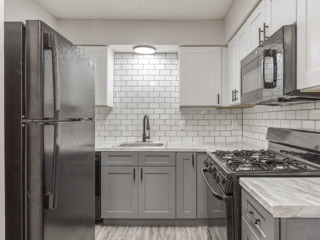 2 BR, 1 BA Apartment 717 S 101st East Ave Unit 93, Tulsa, OK 74128