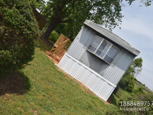 2 BR, 1 BA Apartment 715 23rd Street NW, Hickory, NC 28601